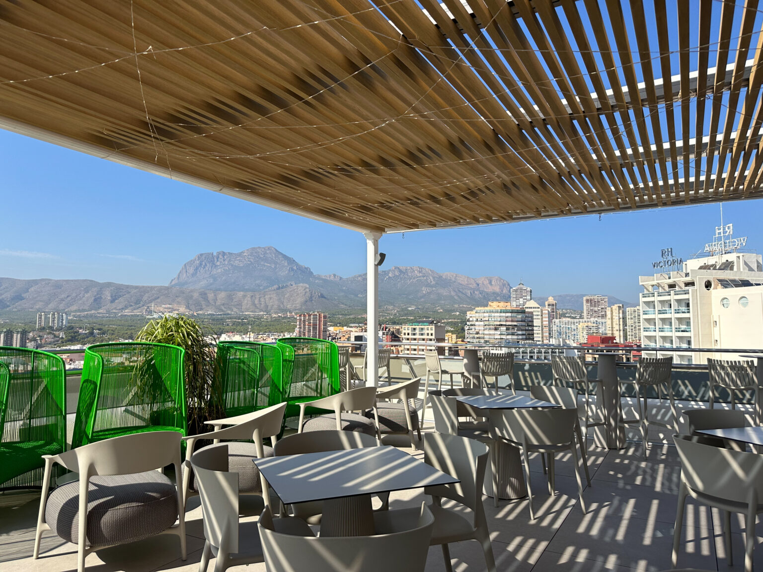 20 Fun Things to Do in Benidorm: Beaches, Bars & Bands